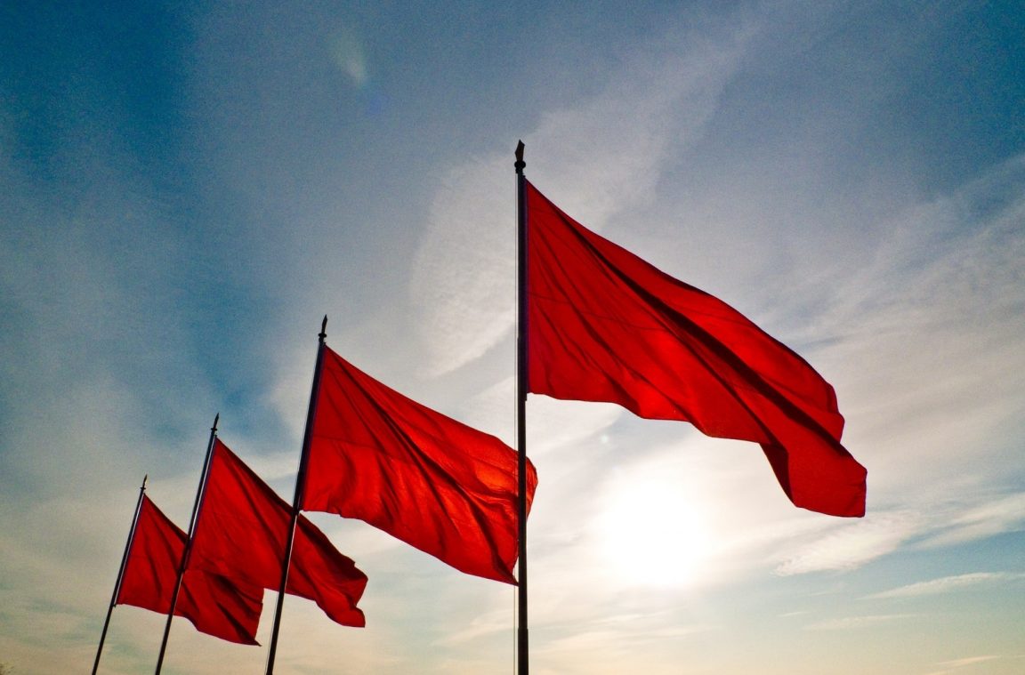 4 Red Flags that Recruiters can Spot Immediately | Rezoomo Blog